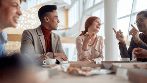 Aménagement d'un réfectoire d'entreprise : guide complet et idées